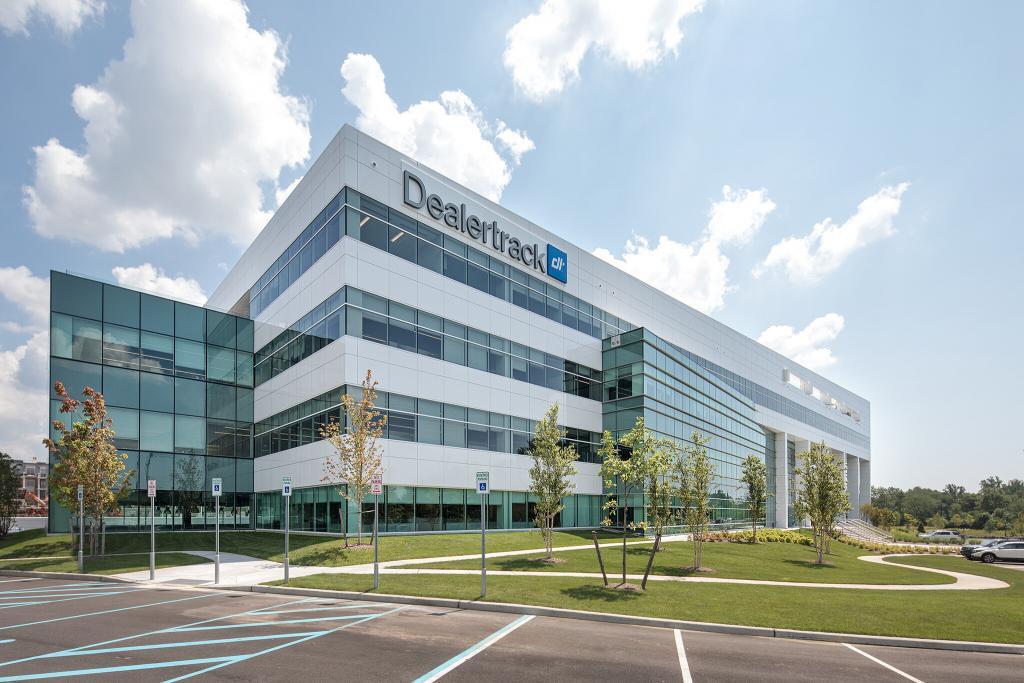 Dealertrack Technologies HQ - Fairview Architectural North America