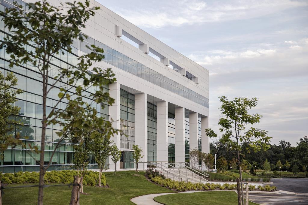 Dealertrack Technologies HQ - Fairview Architectural North America