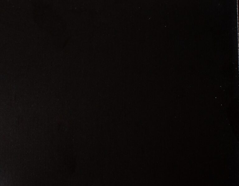 Anodized Extra Dark Bronze AN76 - Fairview Architectural North America